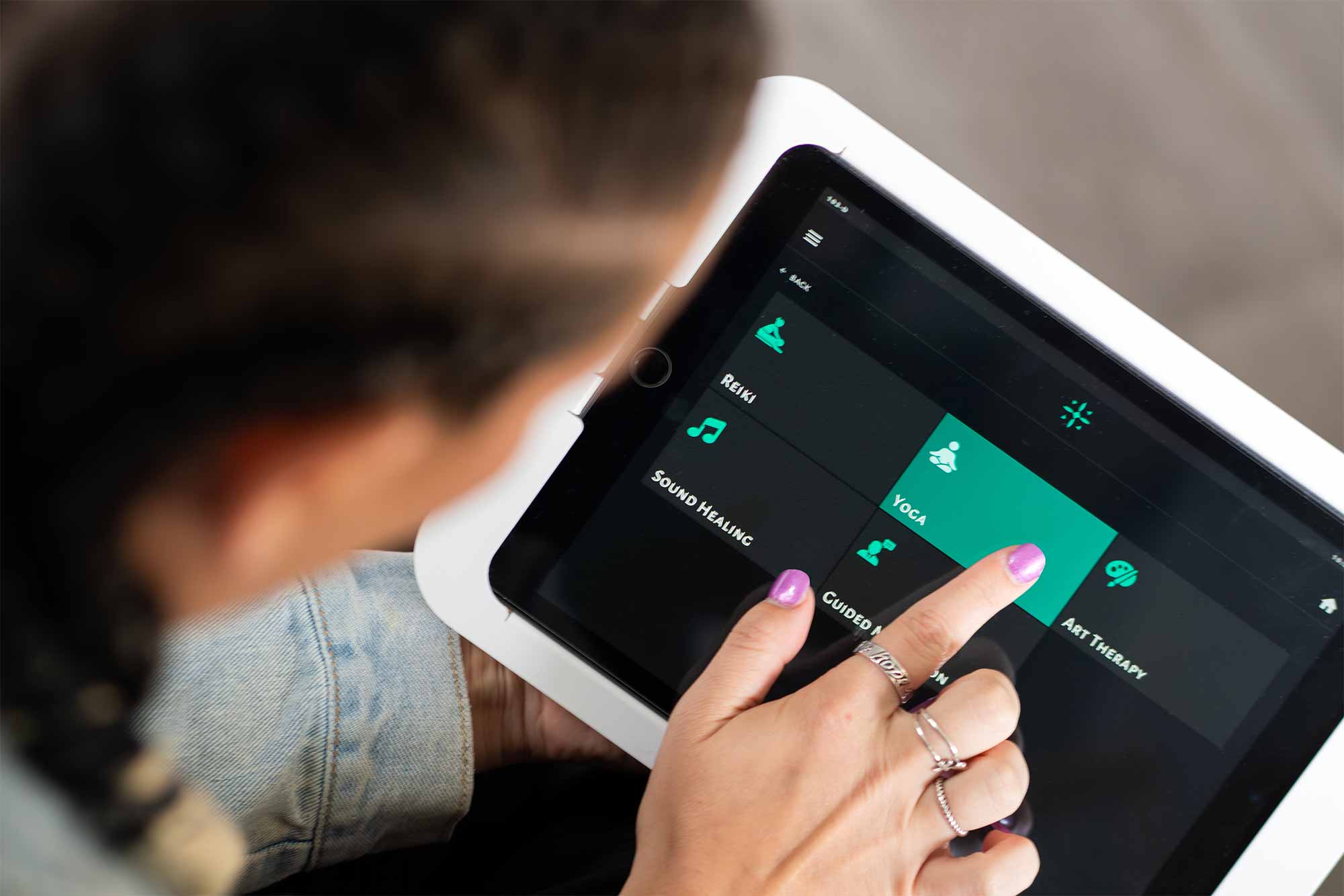 Flyland Recovery Network’s Facilities Implement Volo Tablets